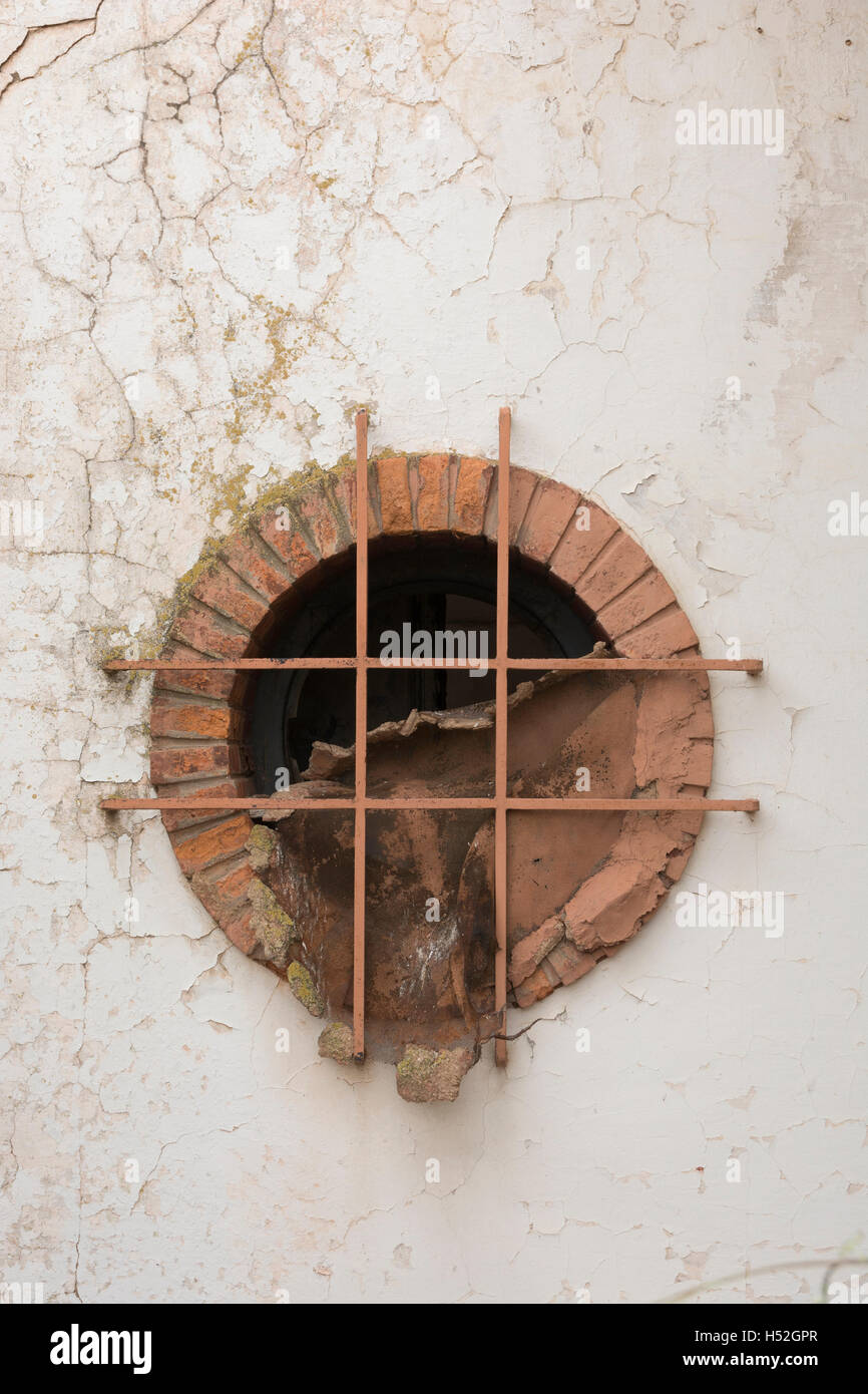 Round brick window Stock Photo - Alamy