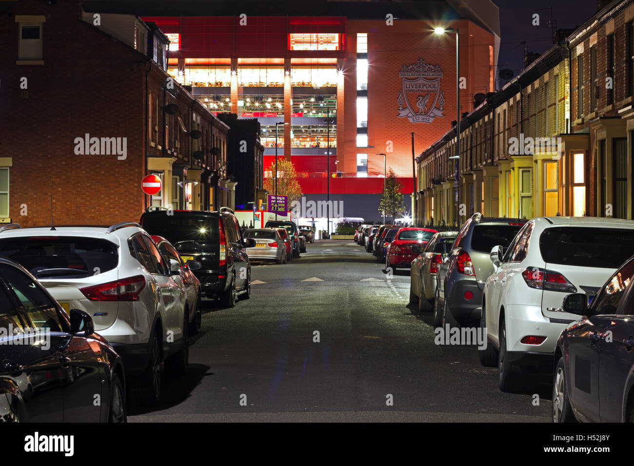 LIVERPOOL UK, 17 th OCTOBER 2016, Cars line the narrow side streets of ...