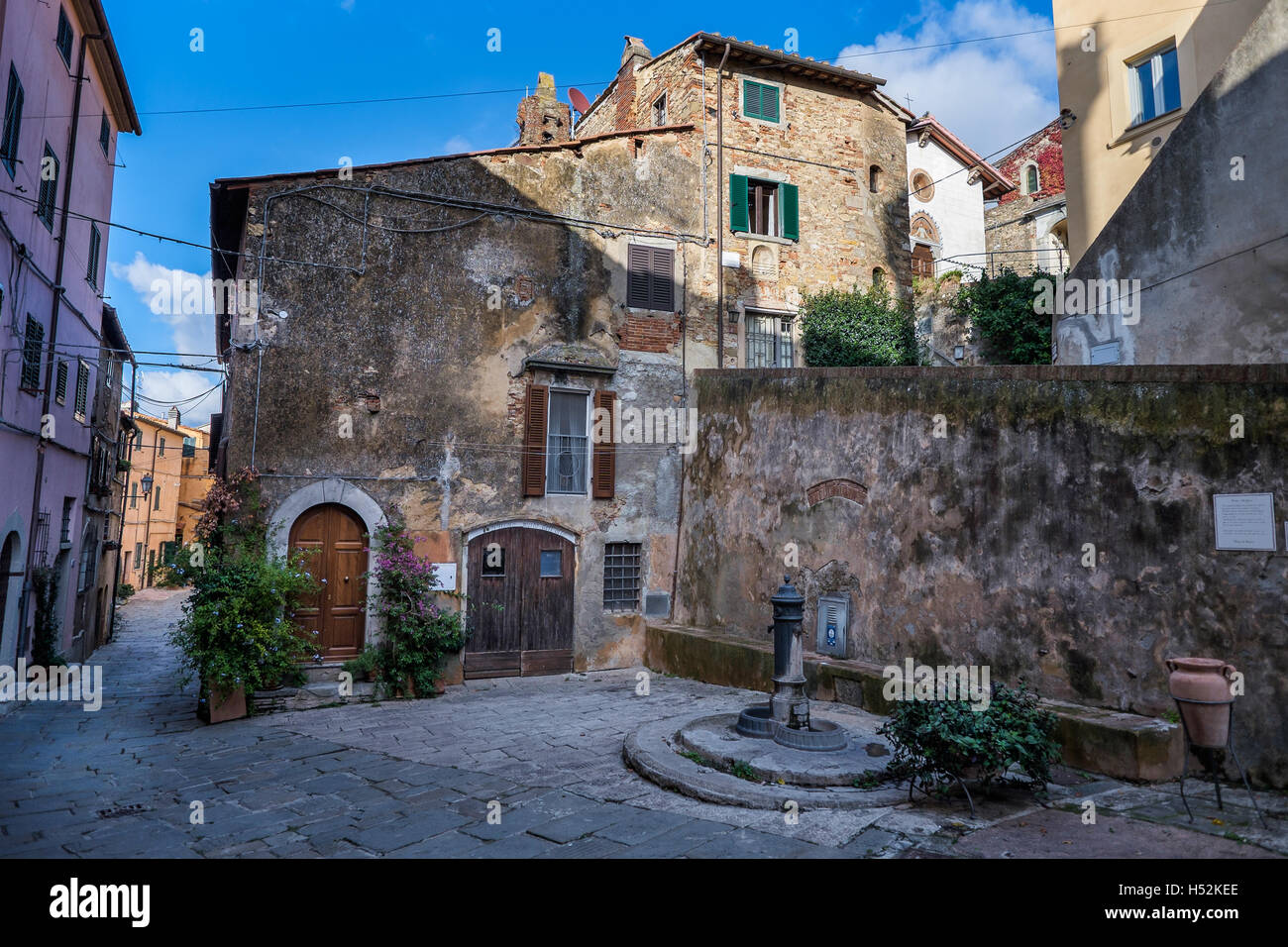Castagneto Carducci is one of the most popular towns on the Etruscan ...