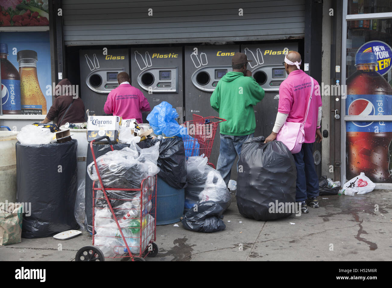 Bottle and cans recycling hi-res stock photography and images - Alamy