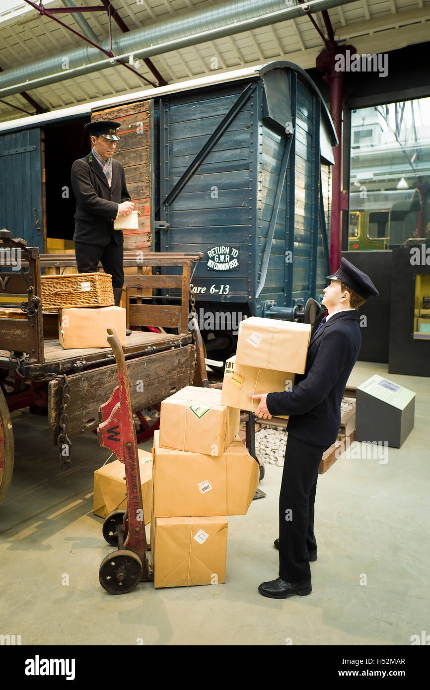 Goods handling hi-res stock photography and images - Alamy