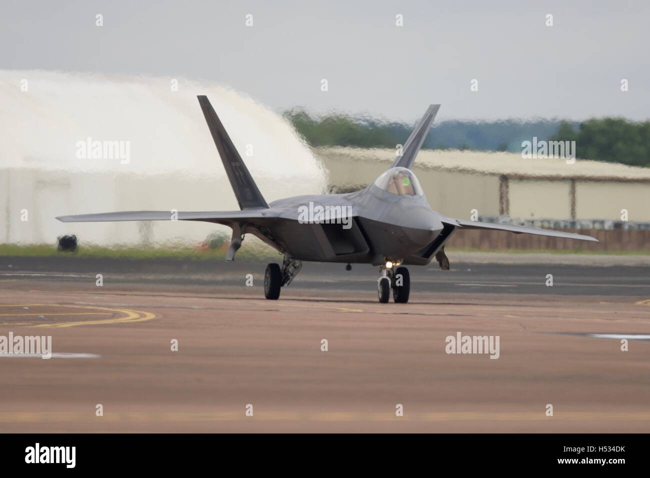 f-22 Raptor taxing on a runway at the Royal International Air Tattoo ...
