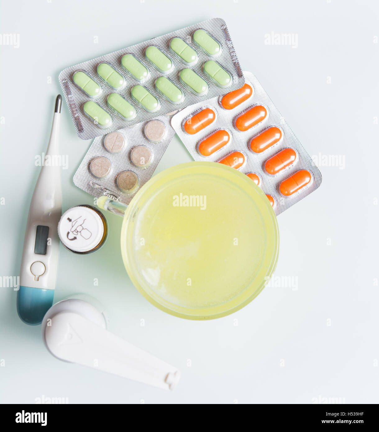 Set different colored pills hi-res stock photography and images - Alamy