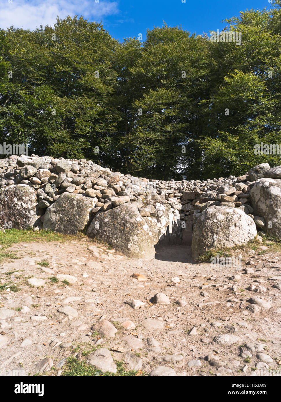 dh Balnuaran of Clava CULLODEN MOOR INVERNESS SHIRE Clava Cairns bronze ...