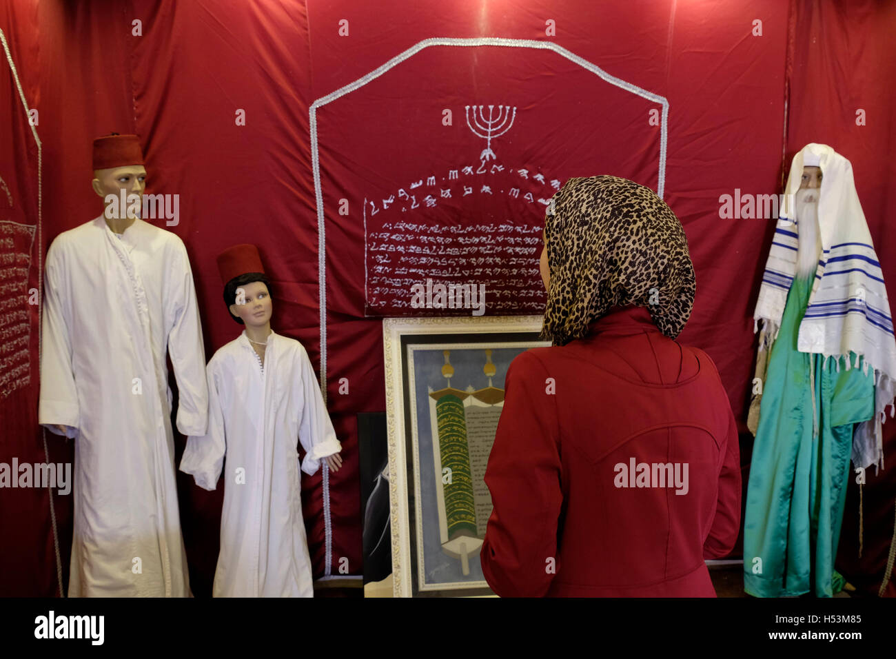 A Palestinian woman visiting the Samaritan Museum in kiryat luza ...