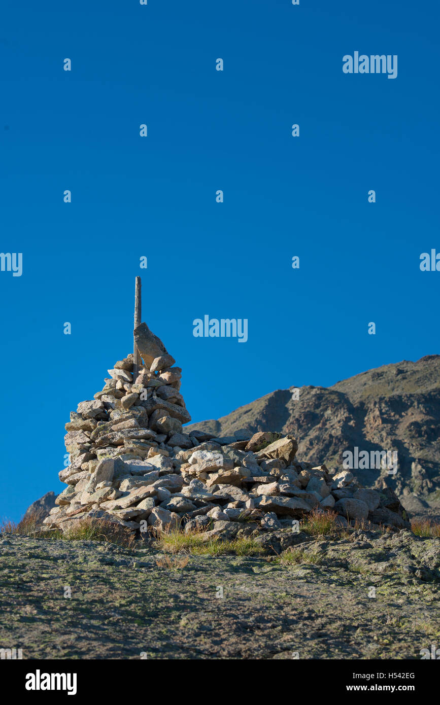 Right path hi-res stock photography and images - Alamy