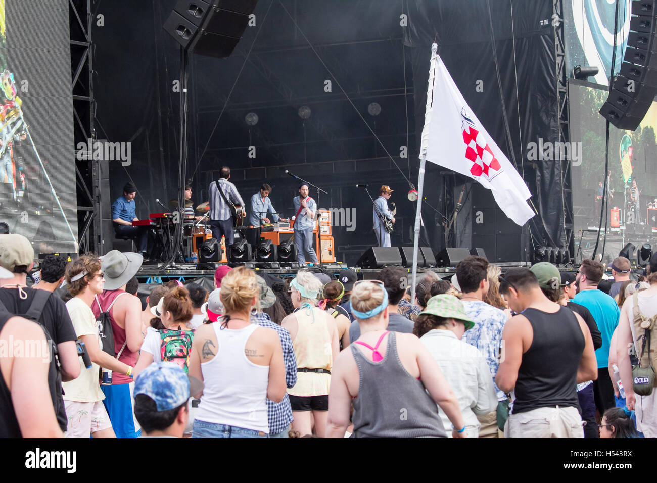 Band with dog hi-res stock photography and images - Alamy