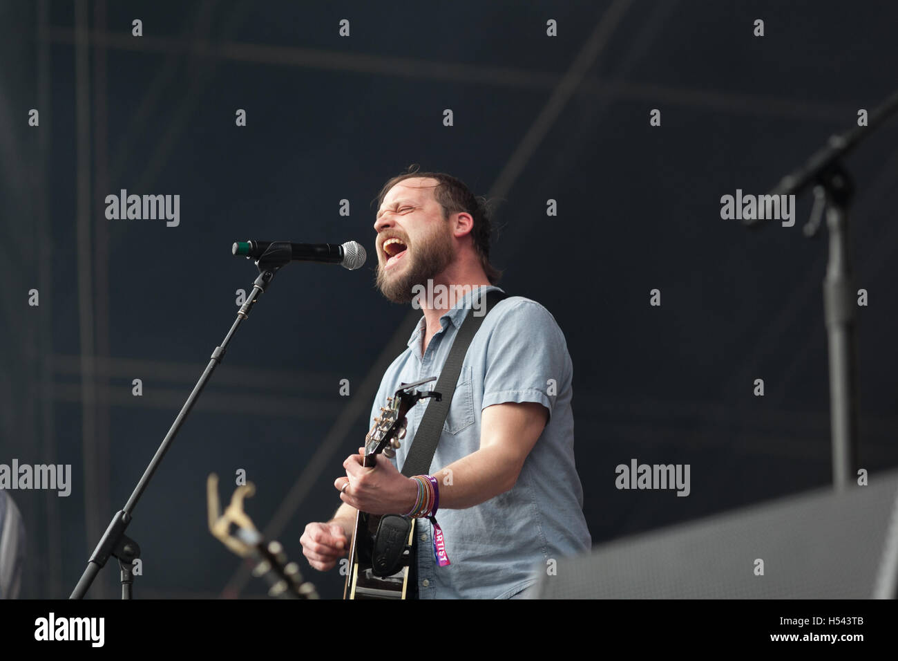 Dr dog band hi-res stock photography and images - Alamy
