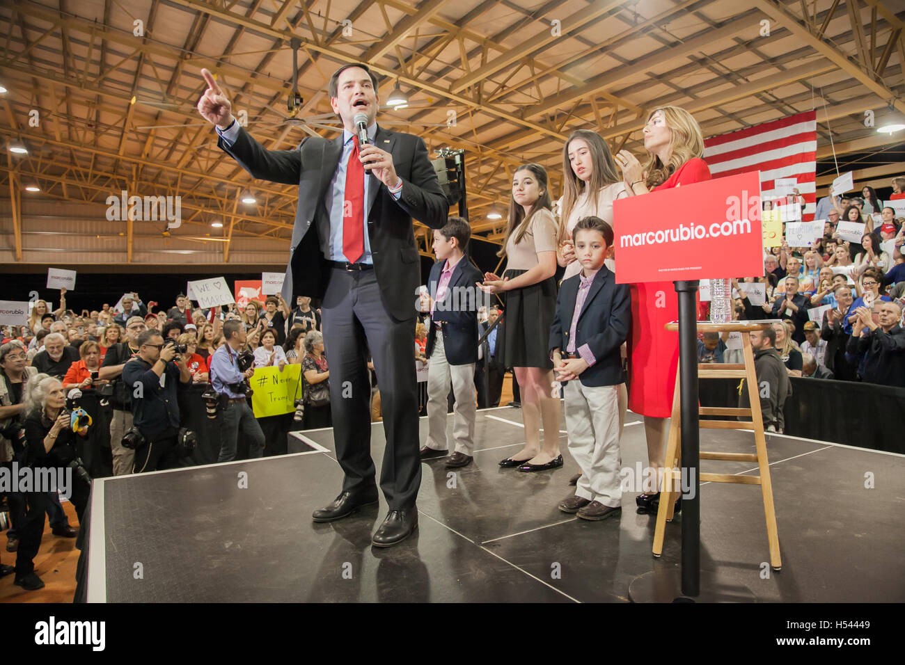 Republican presidential Candidate Marco Rubio speaks, as daughters ...