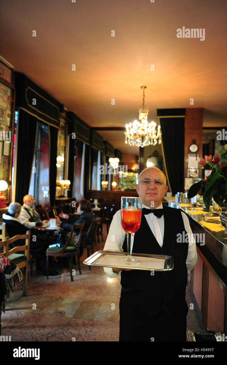 Bar basso milano hi-res stock photography and images - Alamy