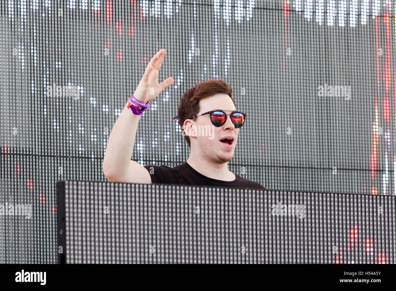 Sirius xm dj hi-res stock photography and images - Alamy