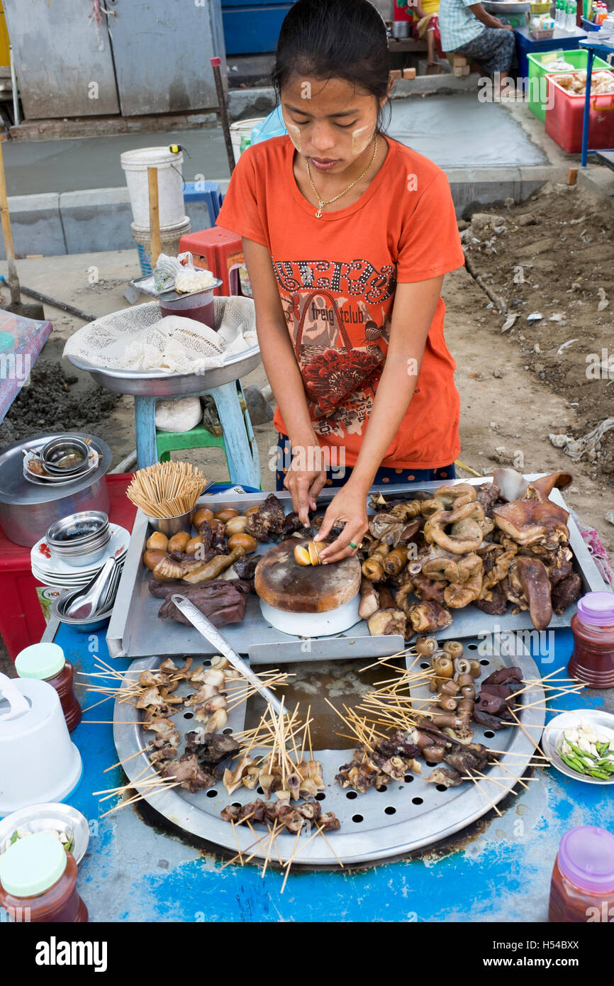 Offal meat hi-res stock photography and images - Alamy