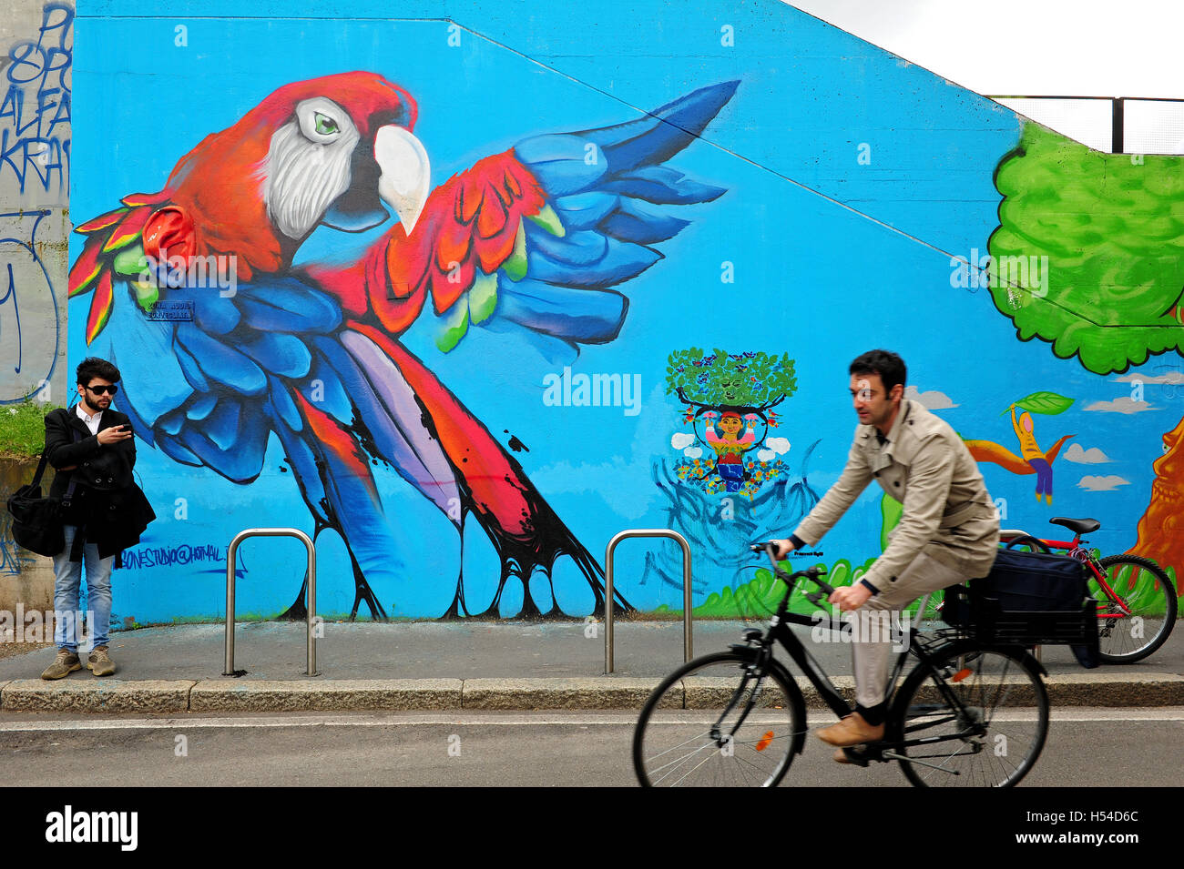 Giant mural hi-res stock photography and images - Alamy