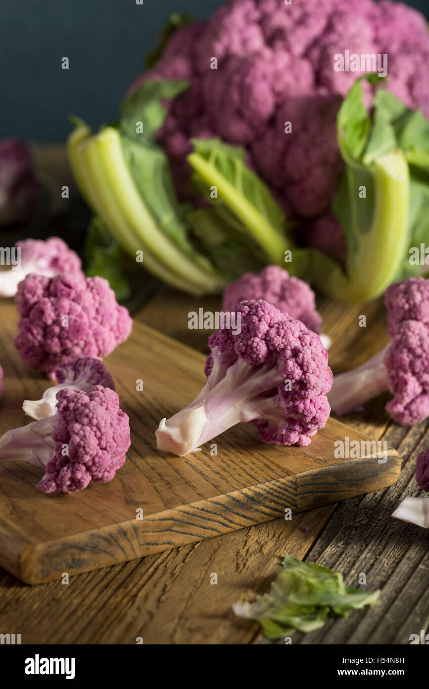 Violet cauliflower hi-res stock photography and images - Alamy