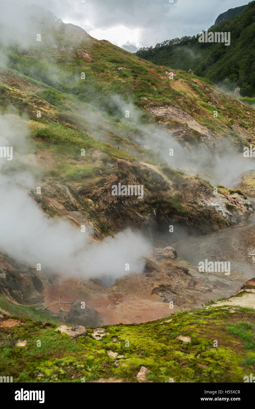 Eruption Bolshoy Big Geyser in Valley of Geysers Stock Photo - Alamy