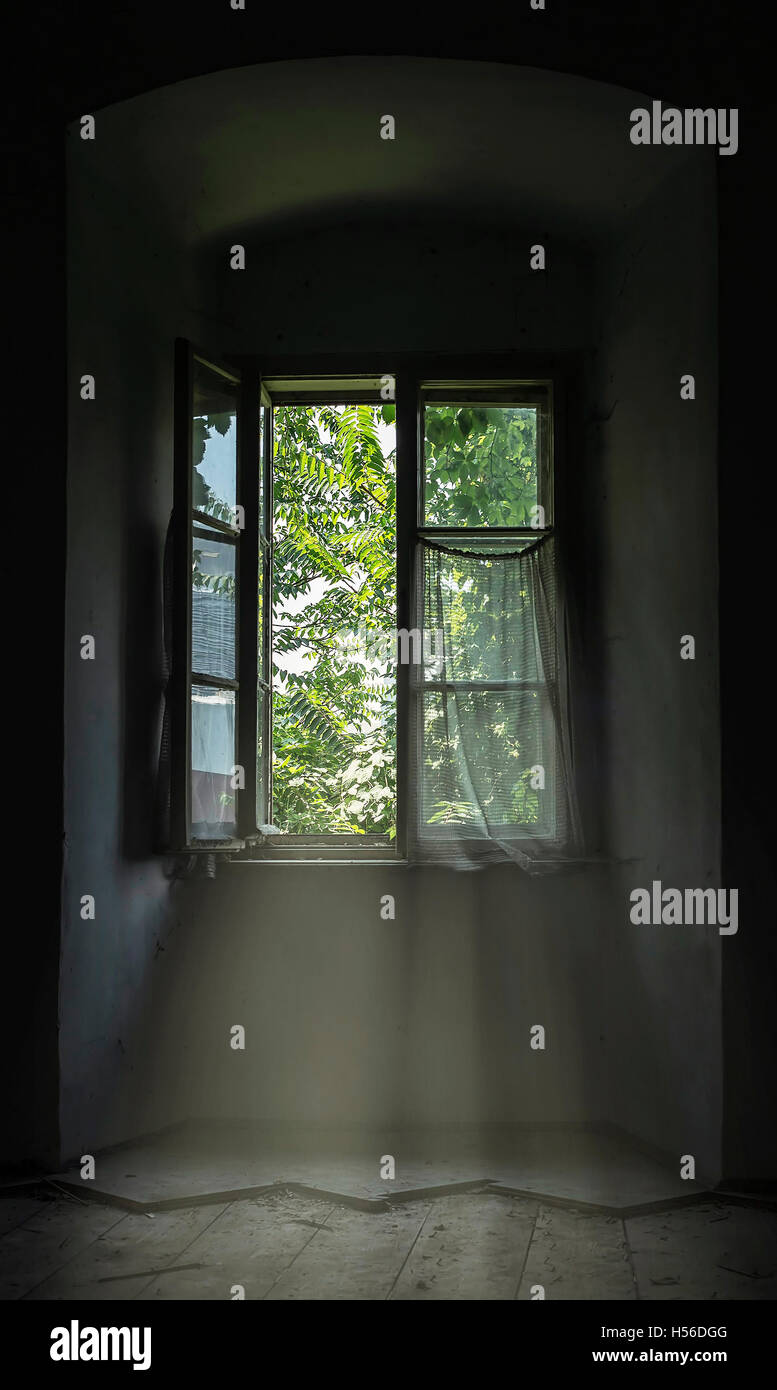 Old window hi-res stock photography and images - Alamy