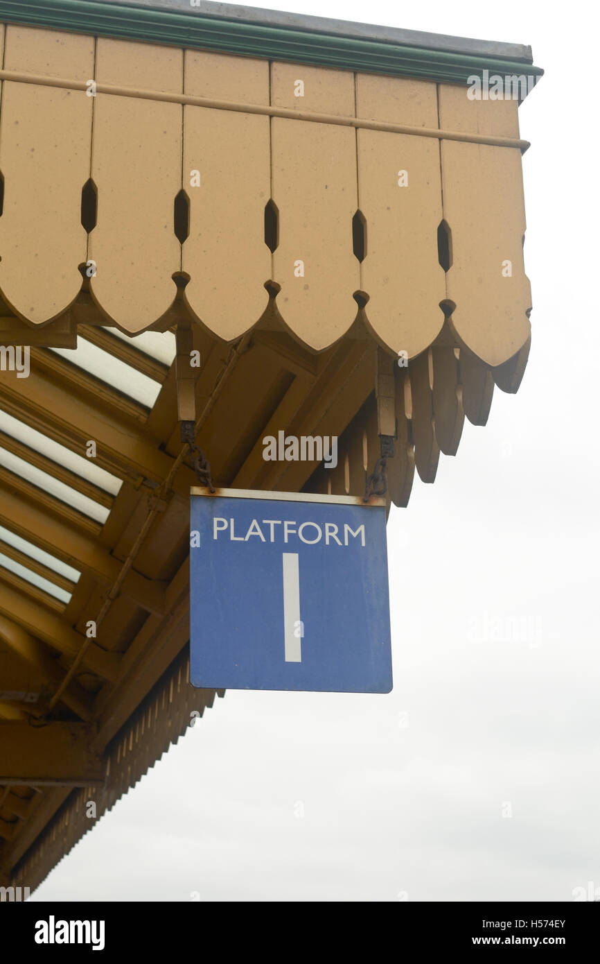 Spotters station hi-res stock photography and images - Alamy