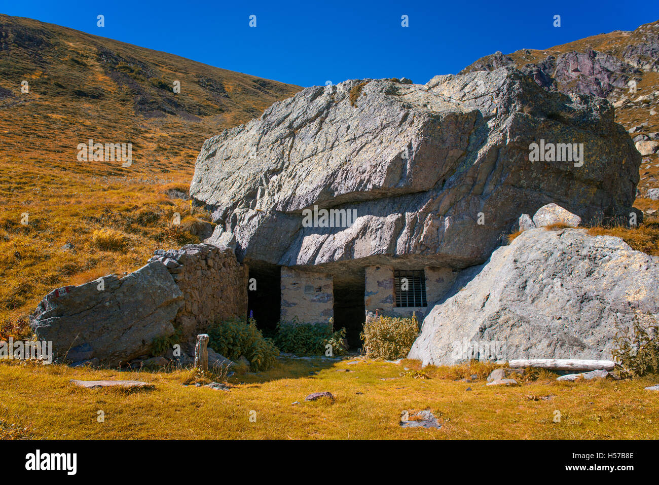Stone house in the mountain Stock Photo - Alamy