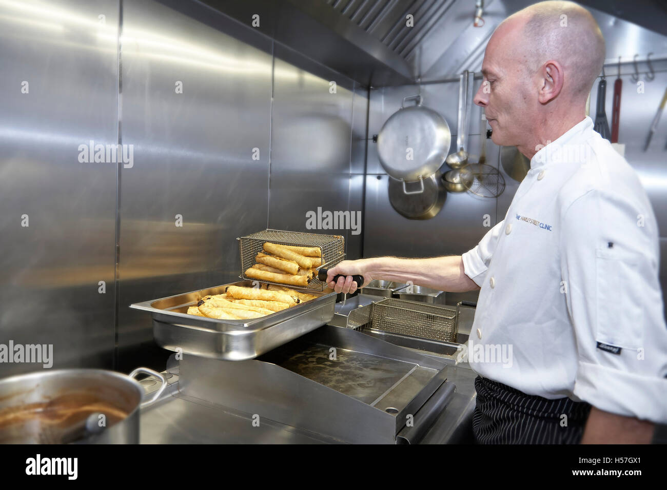 Deep frying hi-res stock photography and images - Alamy