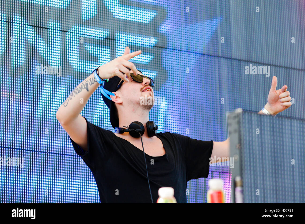 Sirius xm dj hi-res stock photography and images - Alamy