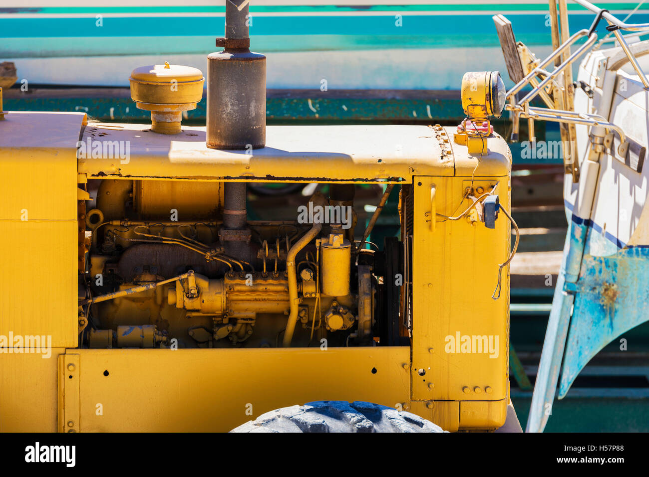 Bulldozer engine hi-res stock photography and images - Alamy