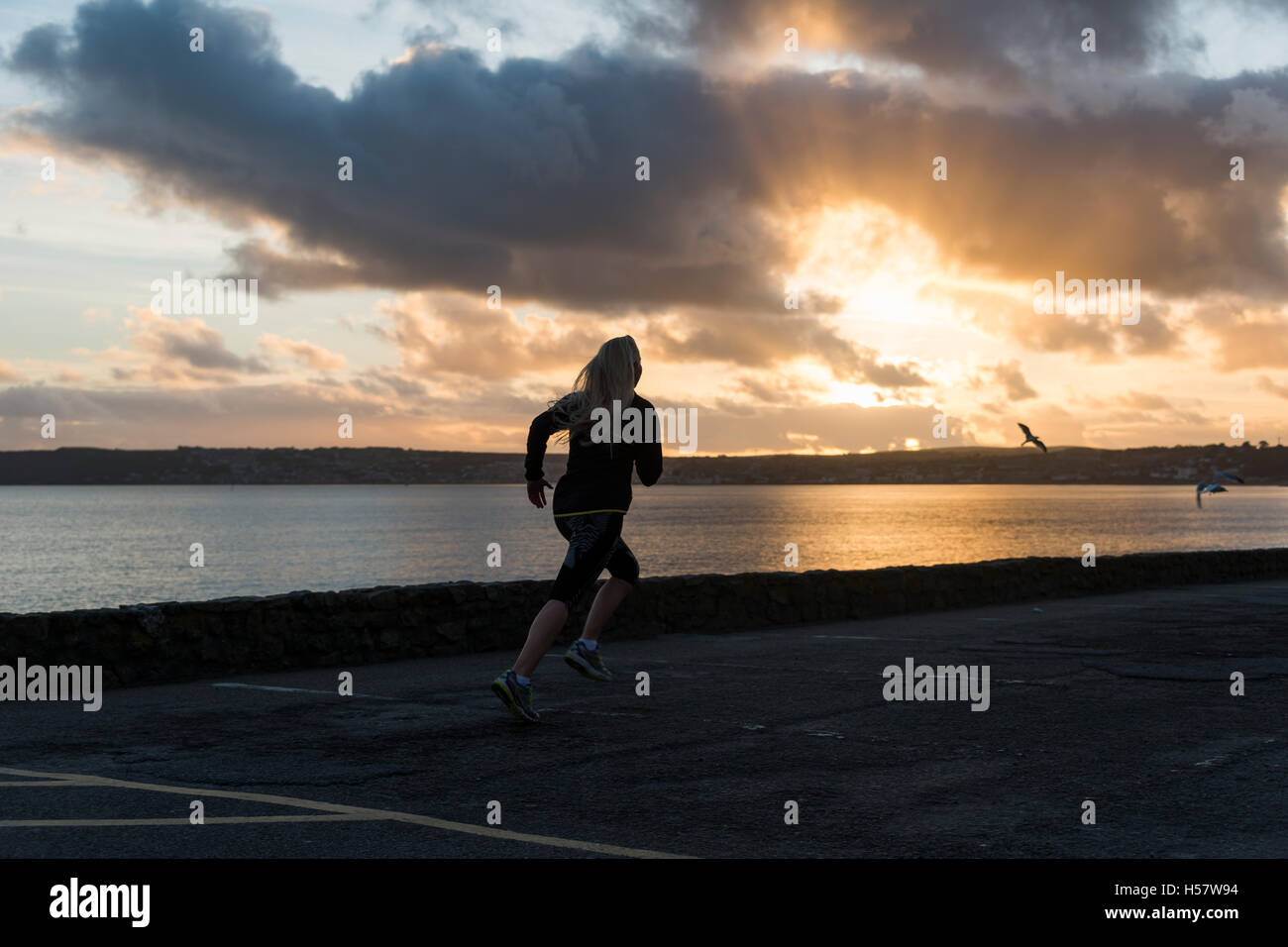 20 something girl hi-res stock photography and images - Alamy