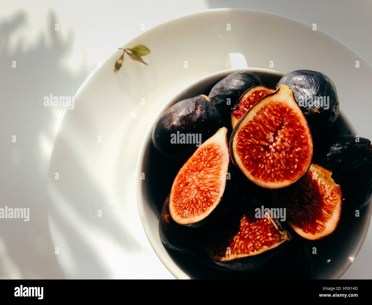 Red fruit fig tree hi-res stock photography and images - Alamy