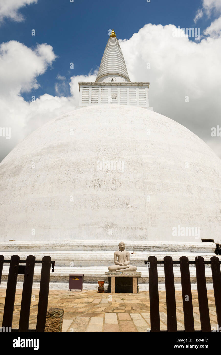 Mirisavetiya dagoba built by King Dutugamunu, Anuradhapura, Sri Lanka ...