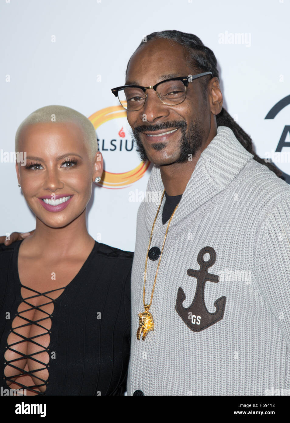 Amber rose and snoop dogg attend hi-res stock photography and images ...