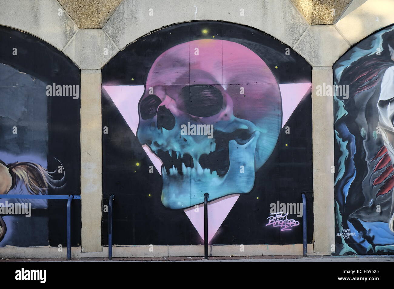 Graffiti art skull hi-res stock photography and images - Alamy