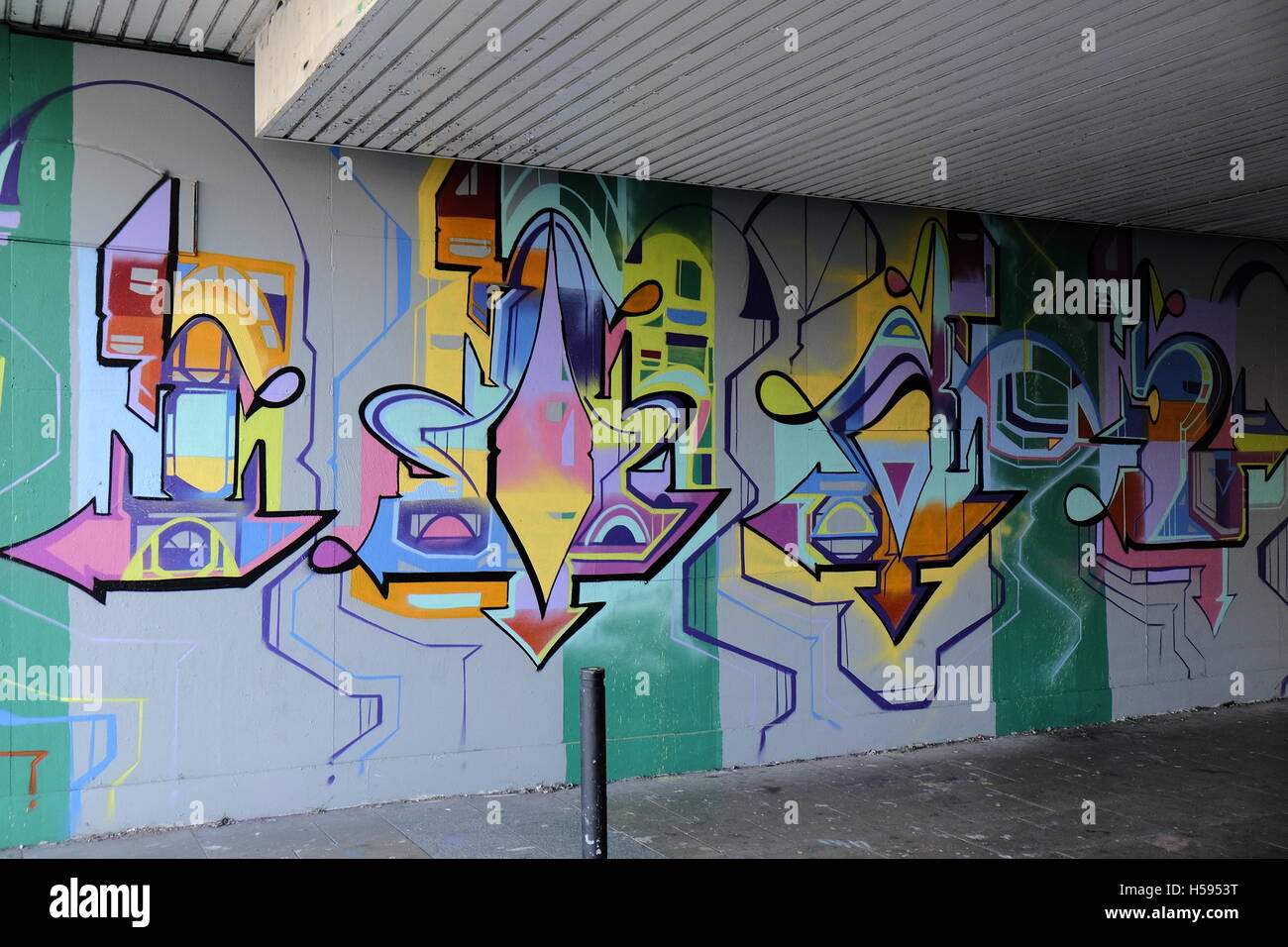 Graffiti on a wall in St George's Walk Stock Photo - Alamy