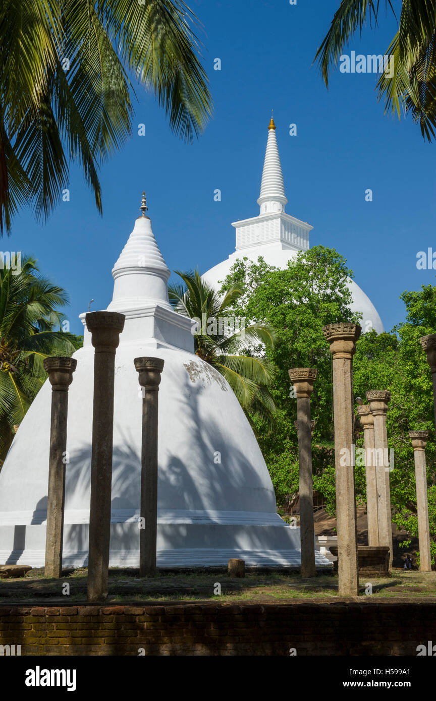 Mihintale temple hi-res stock photography and images - Alamy