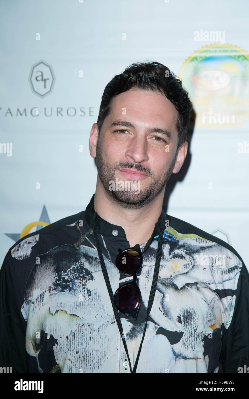 Jon B attends Celebrity Connected Luxury Gifting Suite Honoring The ...