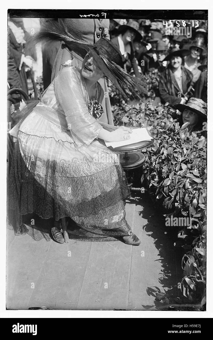 The title 'Fa' lacks sufficient context to provide a clear description or caption. Additional ...