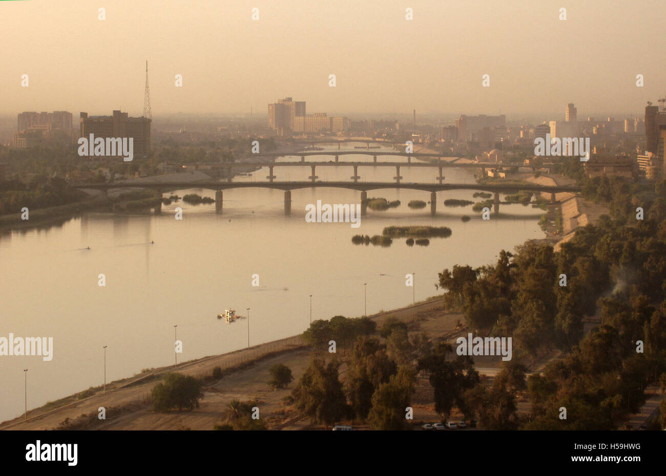 Tigris River Iraq Stock Photos & Tigris River Iraq Stock Images - Alamy