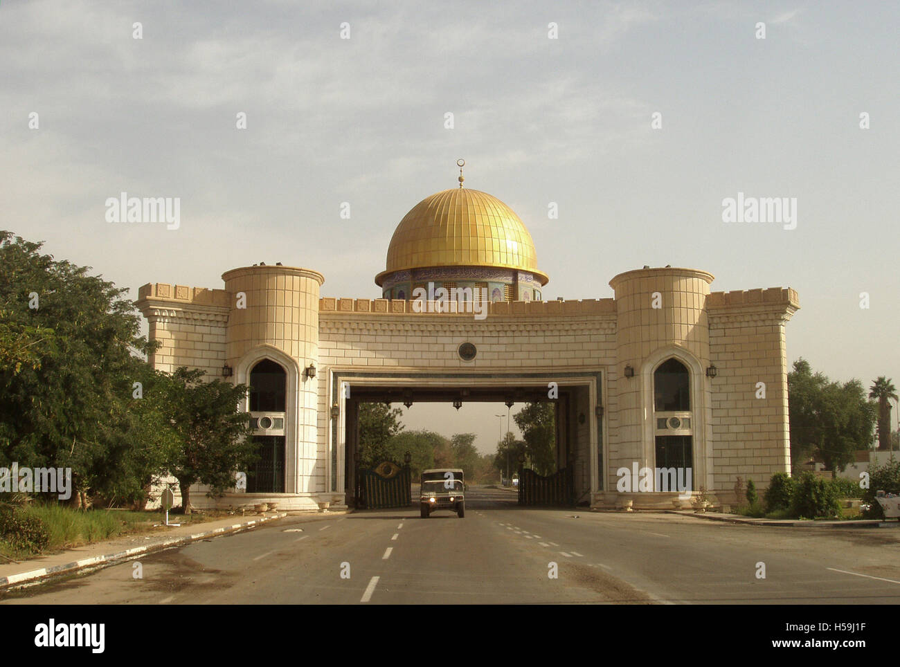 Saddam hussein palace hi-res stock photography and images - Alamy