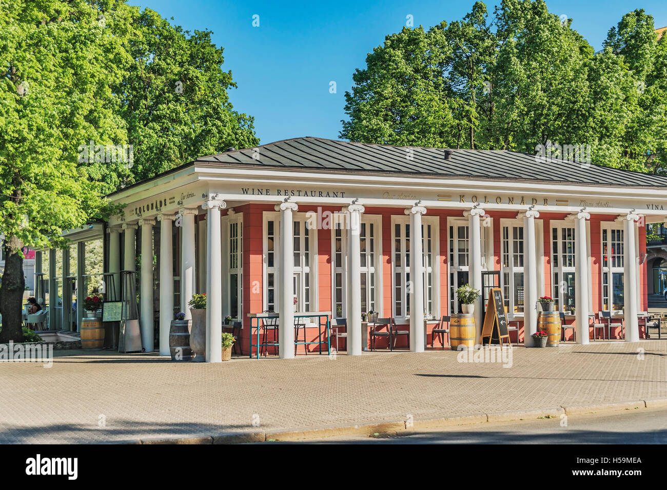 Kolonade hi-res stock photography and images - Alamy