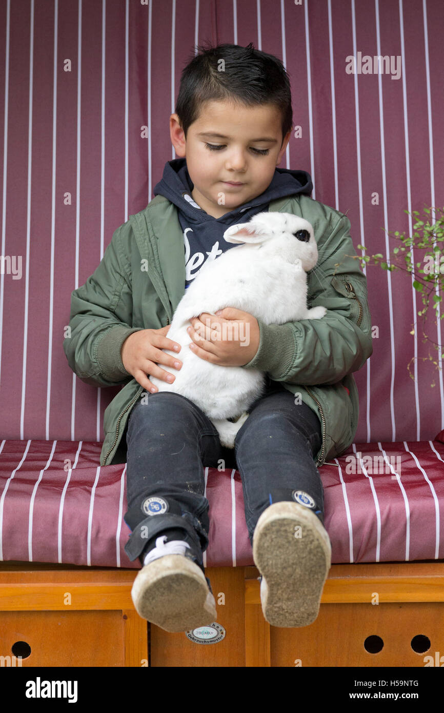 Youth center hamburg hi-res stock photography and images - Alamy