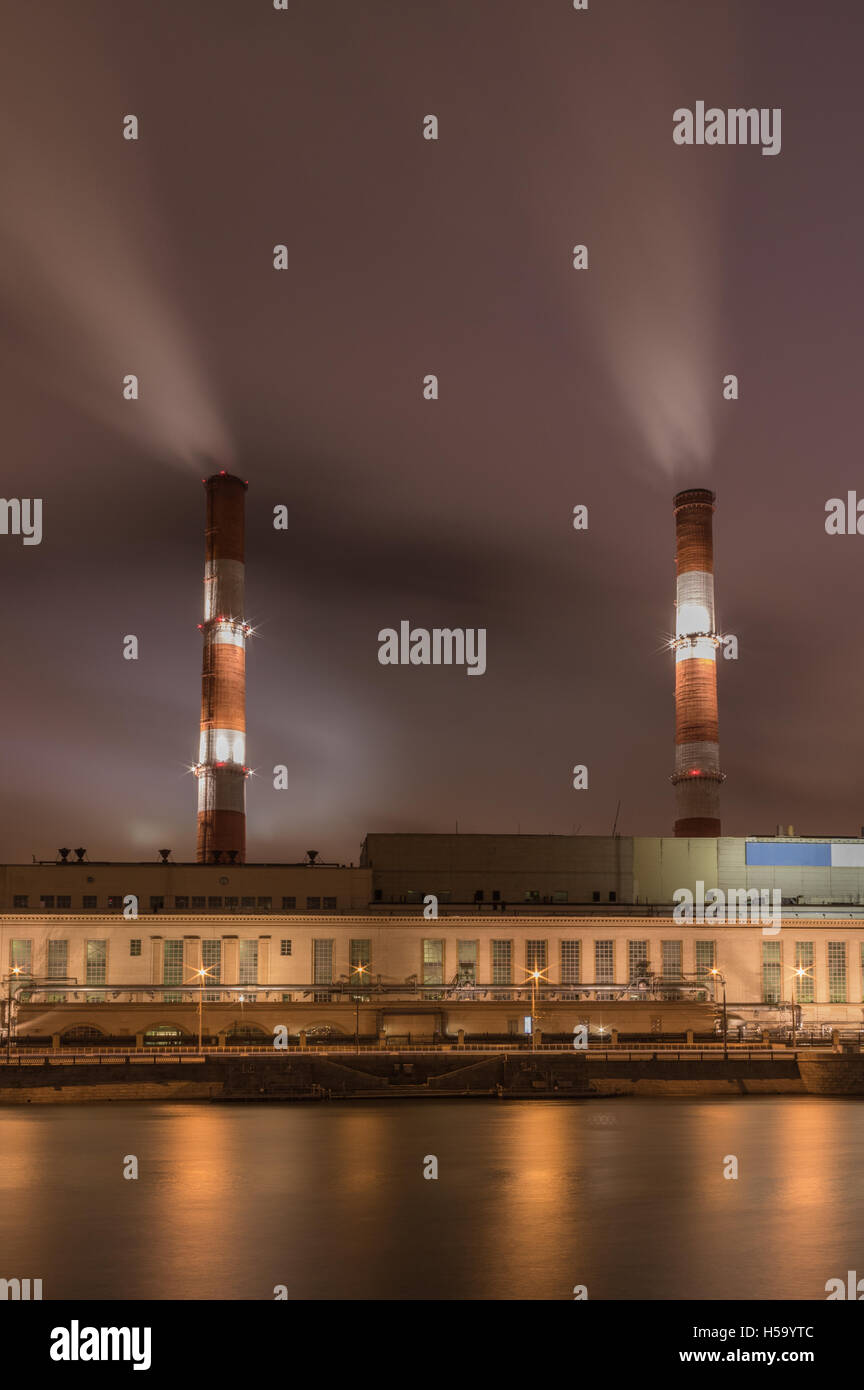 Factory night hi-res stock photography and images - Alamy