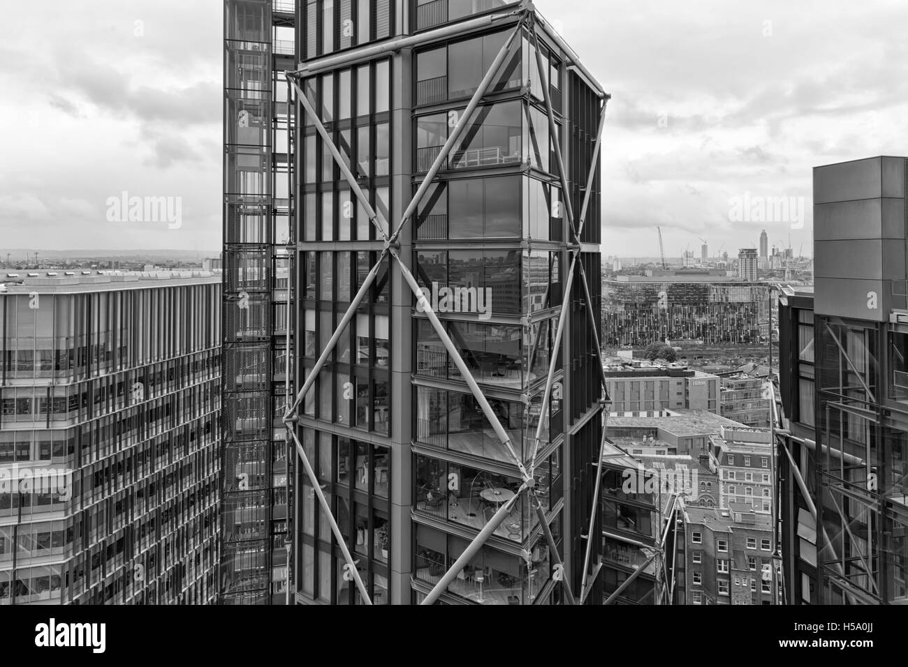 New extension tate modern aerial hi-res stock photography and images ...