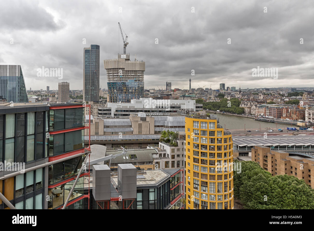 New extension tate modern aerial hi-res stock photography and images ...