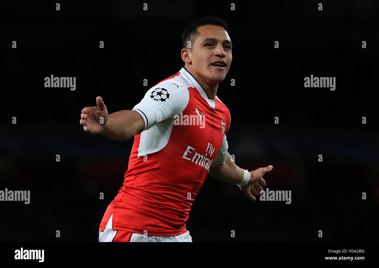 Arsenals alexis sanchez celebrates opening goal hi-res stock ...