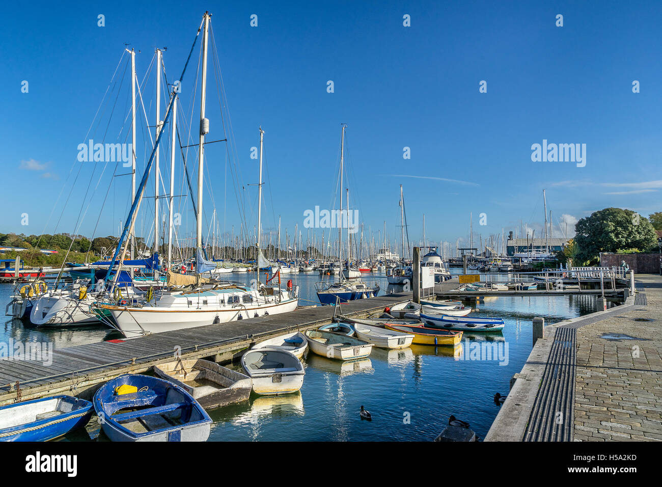 Lymington hi-res stock photography and images - Alamy