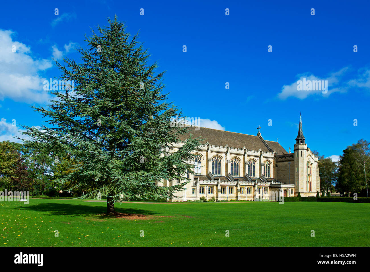 Oundle northamptonshire northants hi-res stock photography and images ...