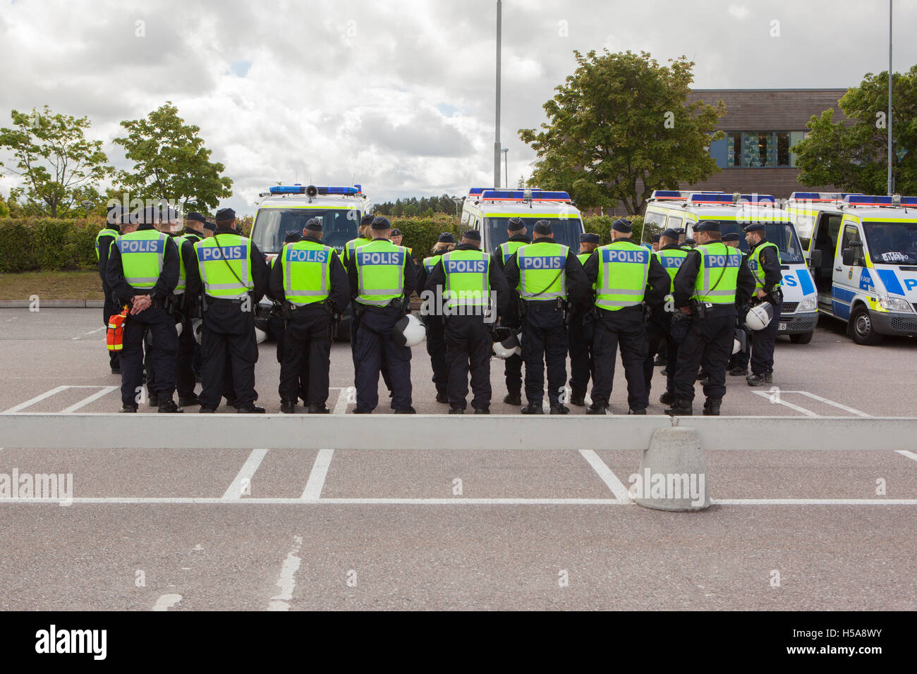 Riot cop hi-res stock photography and images - Alamy