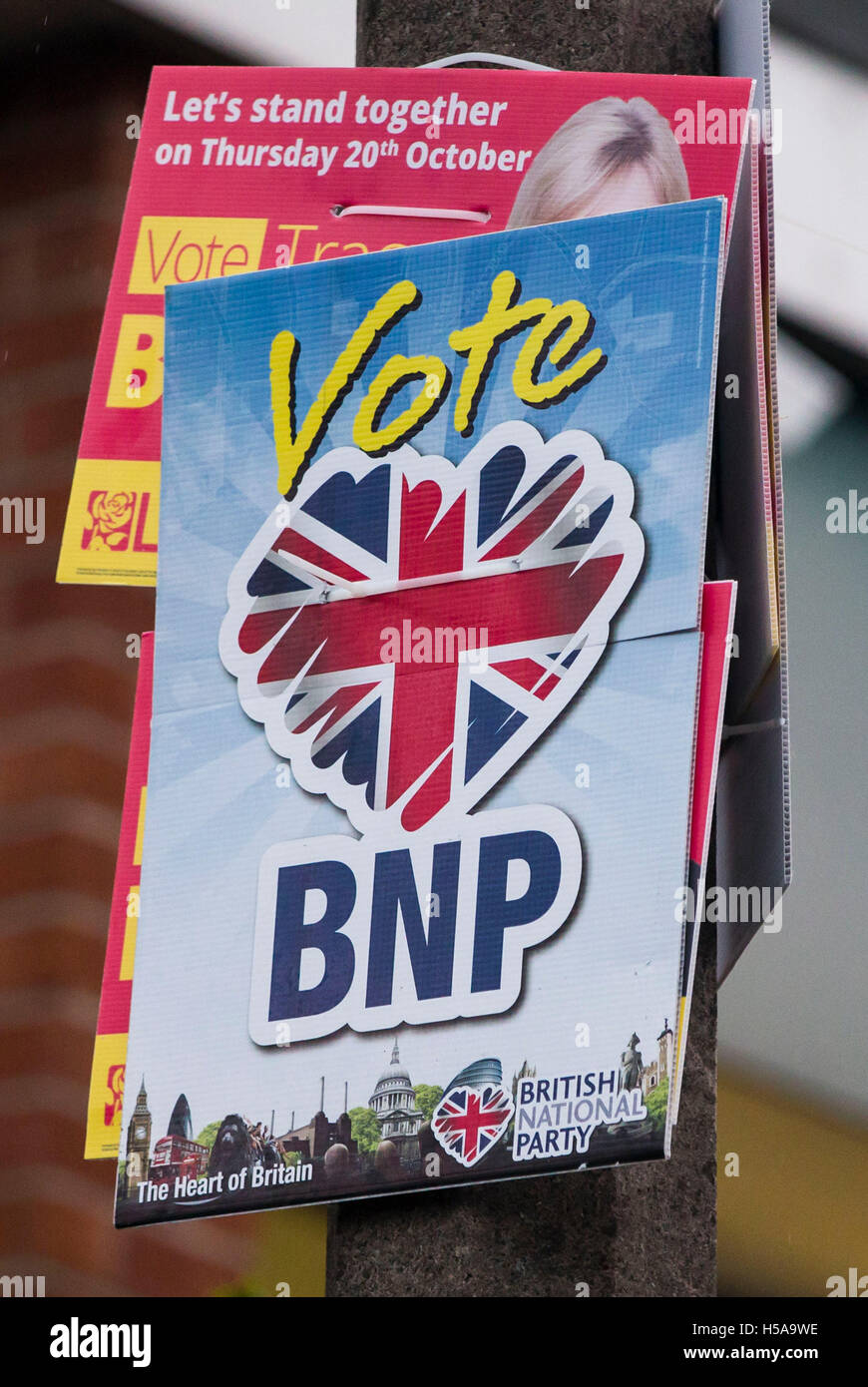 A BNP and Labour sign outside Birstall library polling station, near to ...