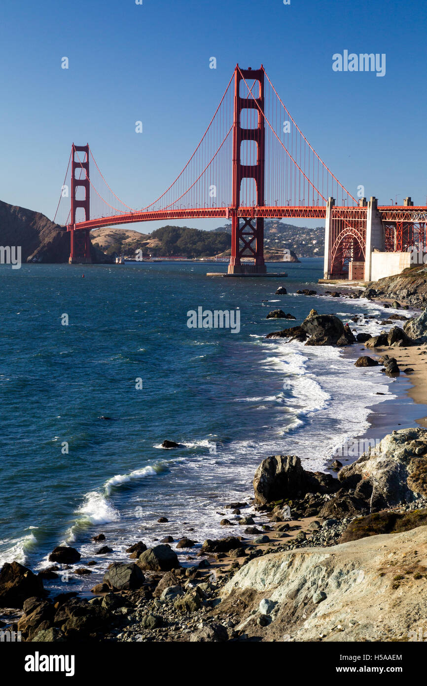 View from Marshalls Beach on the Golden Gate Bridge in San Francisco ...