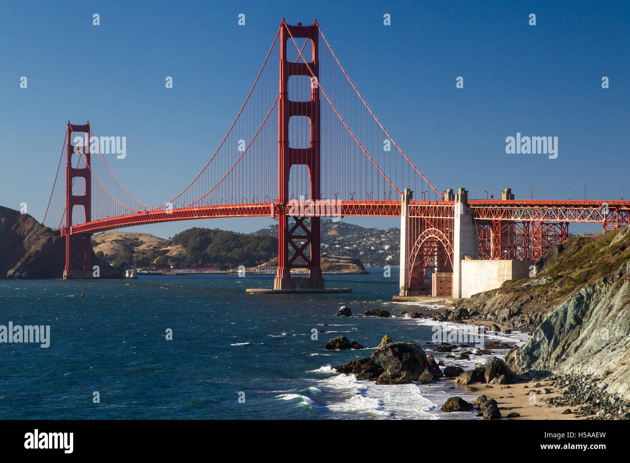 View from Marshalls Beach on the Golden Gate Bridge in San Francisco ...