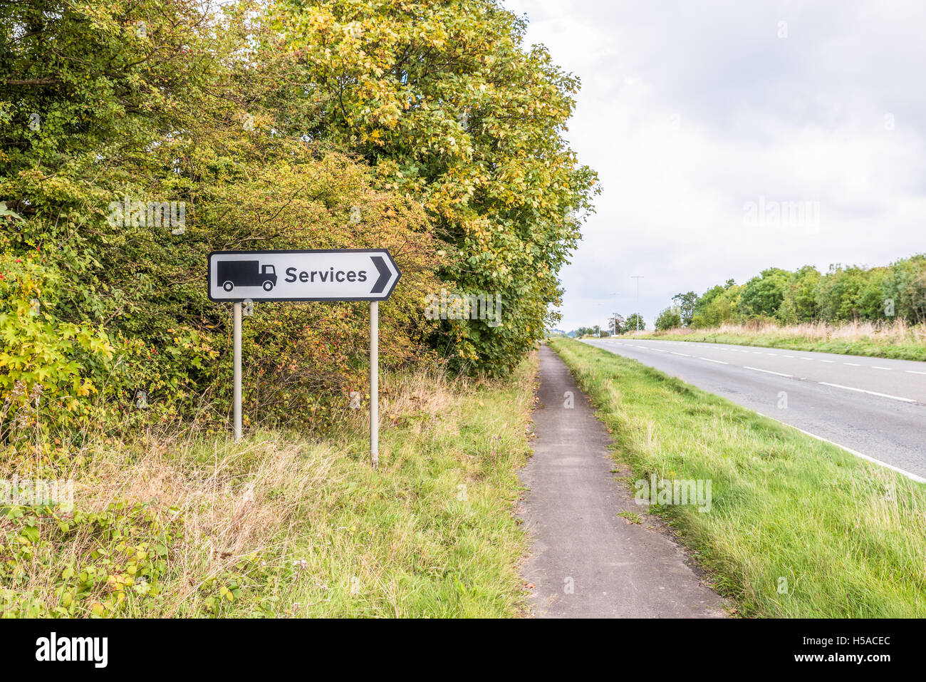 Motorway services road sign hi-res stock photography and images - Alamy
