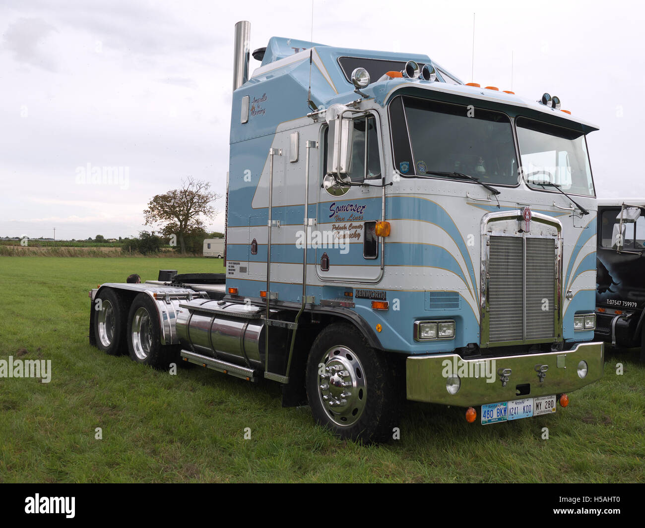 Classic Kenworth tractor unit on display at Lineside vintage weekend ...